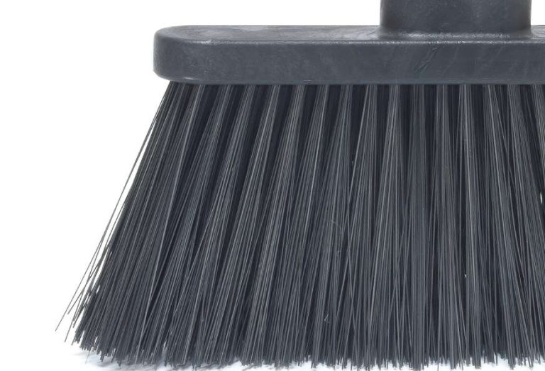 ESCOBA CON FIBRA DE POLIÉSTER – Cepillos el Castor